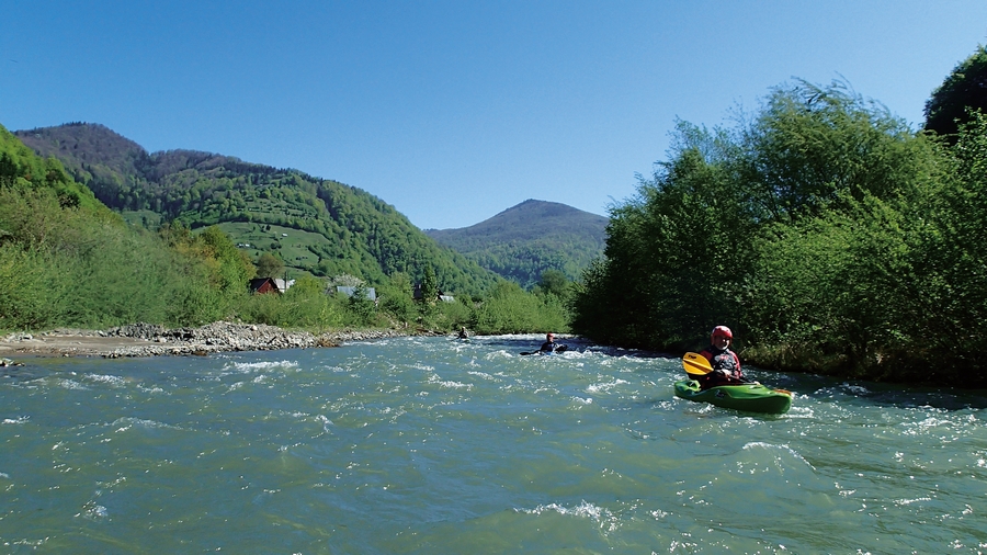 Vodácká výprava do Rumunska aneb po vlnách za Drákulou - Pádler.cz
